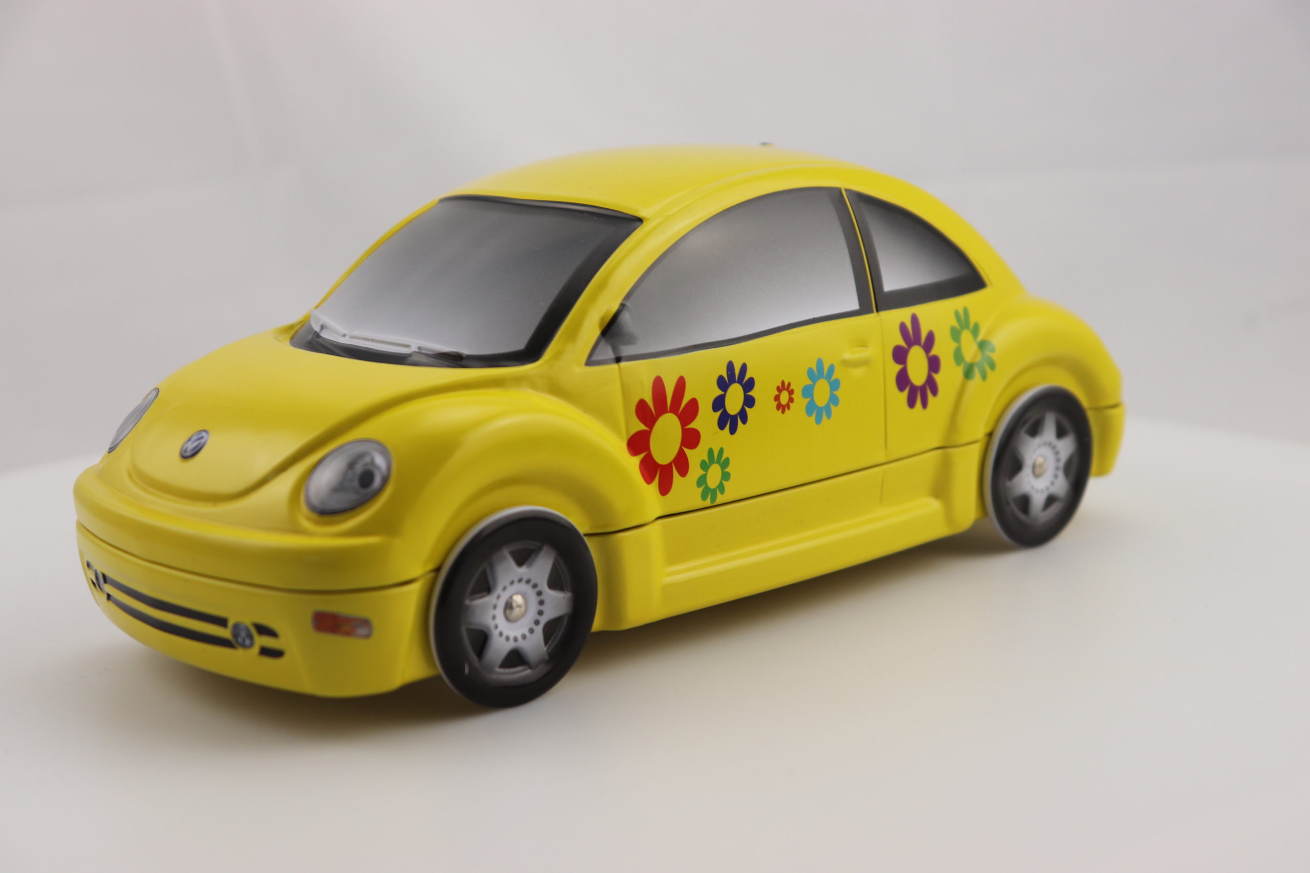 New Beetle VW - FLOWER JAUNE - CHRISTIAN DELORME S.A.S. - Design packaging